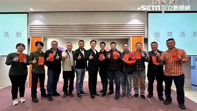 台南保大新、卸任副大隊長交接！112年攻堅場次成長1.7倍 明年續拚治安 | 社會 | 三立新聞網 SETN.COM