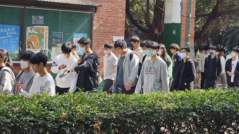 學測國文！全中教指難度「中偏易」 預測5標將與112年相仿 | 生活 | 三立新聞網 SETN.COM