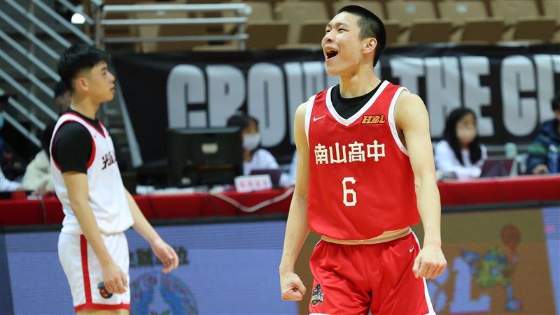高一菜鳥黃瀚陞帶頭飆外線 南山高中斬斷光復高中HBL跨季32連勝 | 運動 | 三立新聞網 SETN.COM