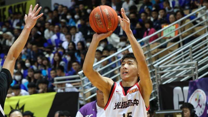 「得分箭頭」謝銘駿轟32分率隊擊潰能仁 光復搶下HBL最後一張4強門票 | 運動 | 三立新聞網 SETN.COM