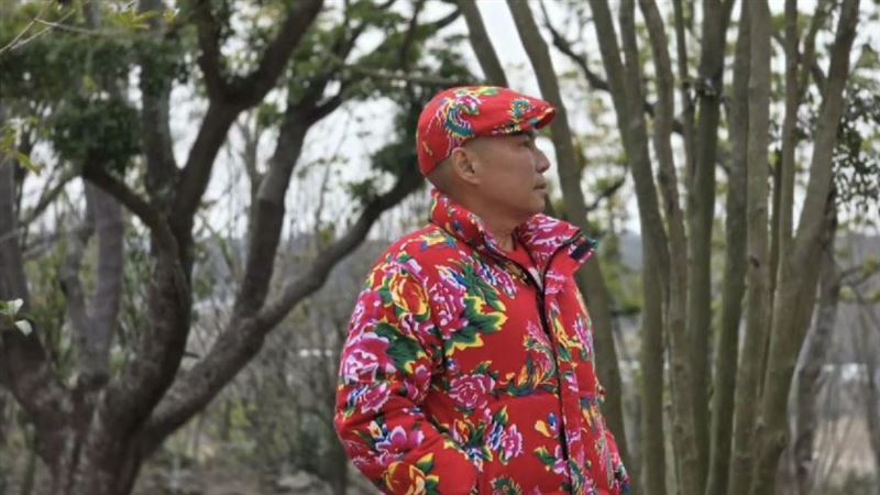 擁4妻！吊車大王初二「不回娘家」帶38親友飛韓國「東北大花」變制服 | 生活 | 三立新聞網 SETN.COM