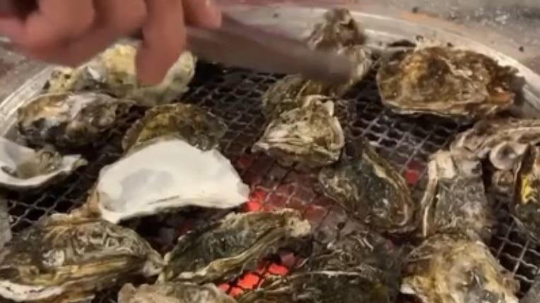 過年赴東港「蚵仔吃到飽」狂嗑！38人疑食物中毒 名店被刷1星負評 | 生活 | 三立新聞網 SETN.COM