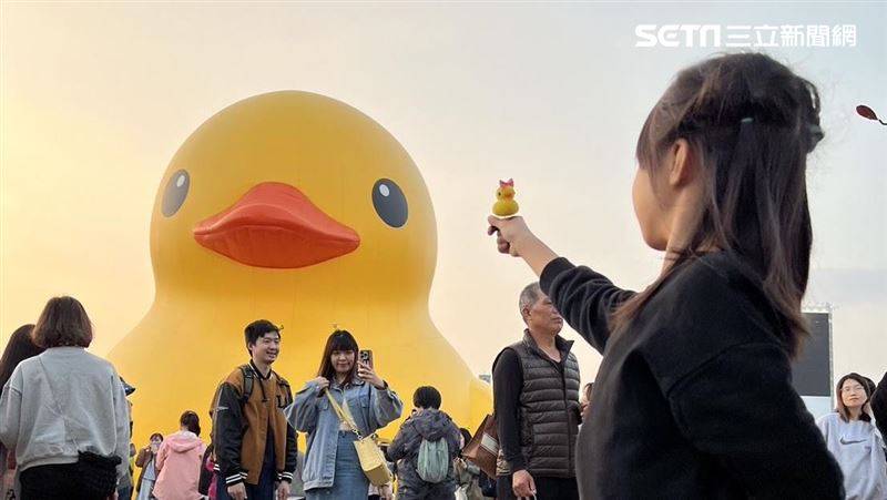 黃色小鴨髮夾售價超亂！揭秘「裸鴨」價格 網：買2隻150元盤子路過 | 生活 | 三立新聞網 SETN.COM