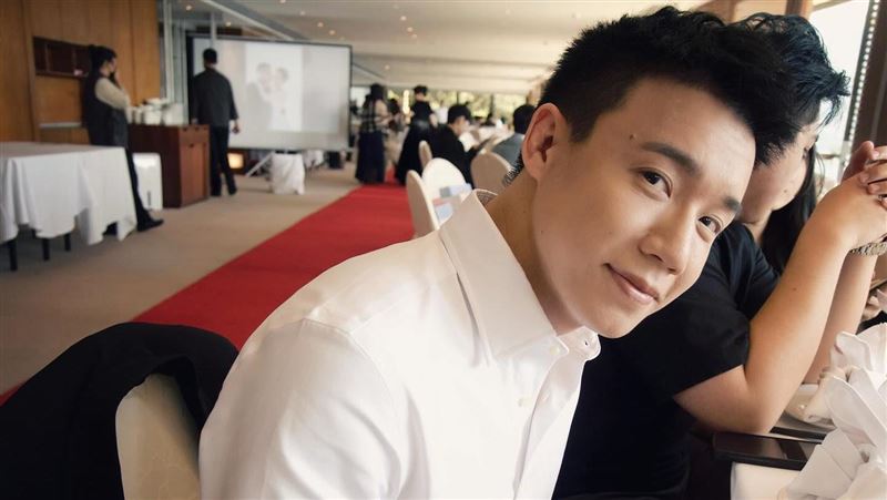 「未婚7」遭爆是篠崎泫！Toyz不忍了 22字鬆吐女友「真實身分」 | 娛樂星聞