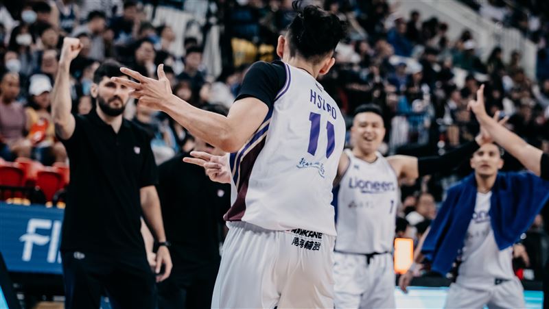 PLG／全隊狂飆19記三分彈刷新隊史紀錄 攻城獅大下三分雨擊潰勇士 | 運動 | 三立新聞網 SETN.COM