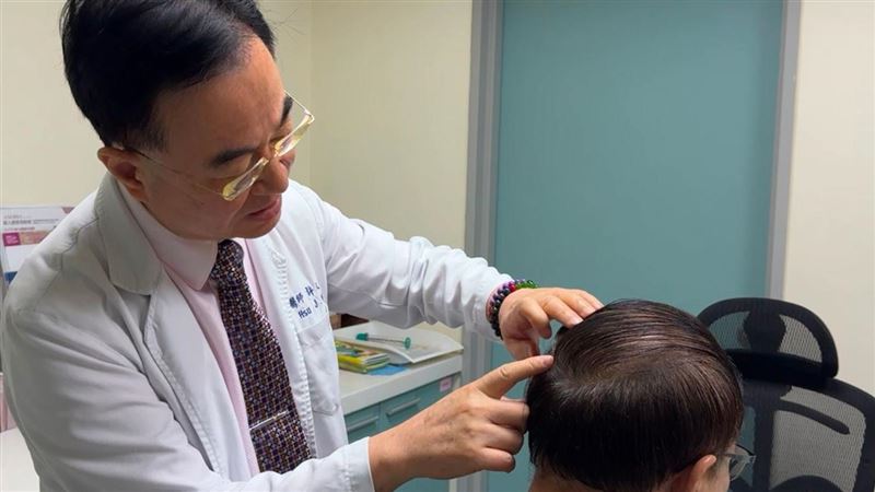 65歲男後腦長腫瘤「落髮禿頭＋失聲沙啞」！醫檢查驚：已肺癌末期 | 祝你健康 | 三立新聞網 HEALTH.SETN.COM