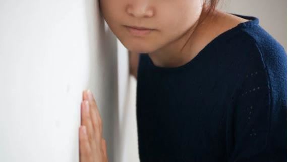 鄰居抱怨愛愛聲吵 她卻奉送5000元紅包答謝「抓到劈腿了…」 | 生活 | 三立新聞網 SETN.COM