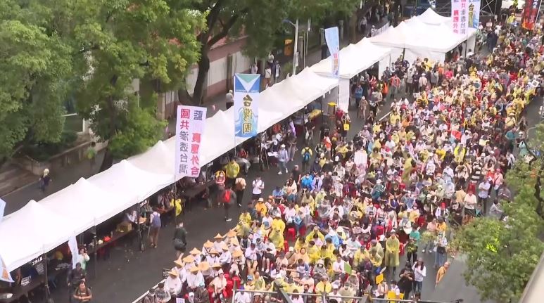 立院場外聚集逾2000人 白狼張安樂座車一度現蹤 | 政治 | 三立新聞網 SETN.COM