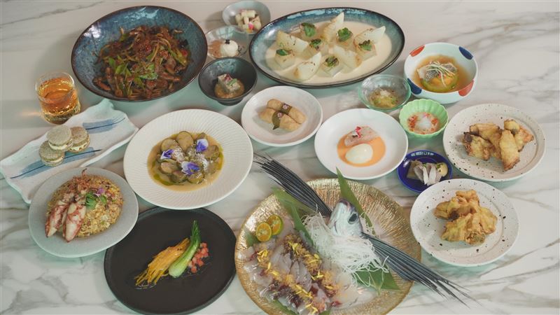 「饗A Joy」增18道新菜！飛魚刺身、晶凍開水白菜必吃 還有侍肉師服務 | 生活 | 三立新聞網 SETN.COM