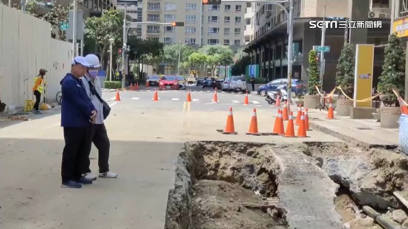 豐邑520天坑地下室曝光！PO出「H型鋼彎曲照」…卓冠廷籲檢調徹查 | 政治 | 三立新聞網 SETN.COM