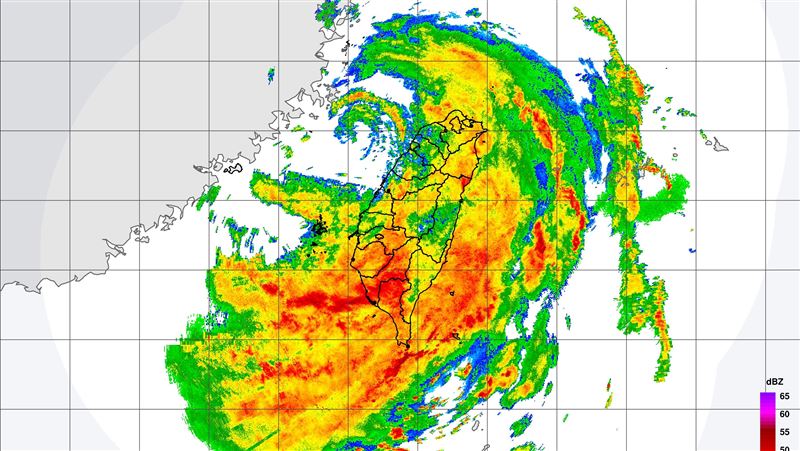 最快今晚脫離暴風圈！凱米挾驚人豪雨 太平山累積雨量超過1200毫米 | 生活 | 三立新聞網 SETN.COM