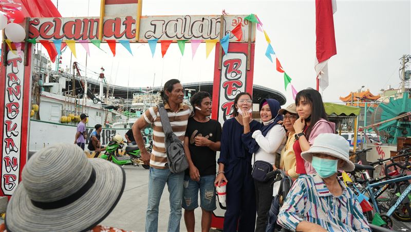 紀念脫離殖民79週年！漁工在東港歡慶印尼國慶日 不忘倡議通訊自由 | 生活 | 三立新聞網 SETN.COM