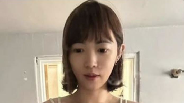 轉戰中國豁出去了！七寶媽「單腳掛頭」大走光 馬賽克畫面網瘋傳 | 娛樂星聞 | 三立新聞網 SETN.COM