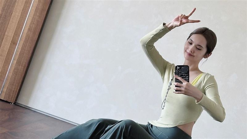 楊丞琳運動大爆汗！透視深U白嫩美肌全看光 完全看不出40歲 | 娛樂星聞 | 三立新聞網 SETN.COM
