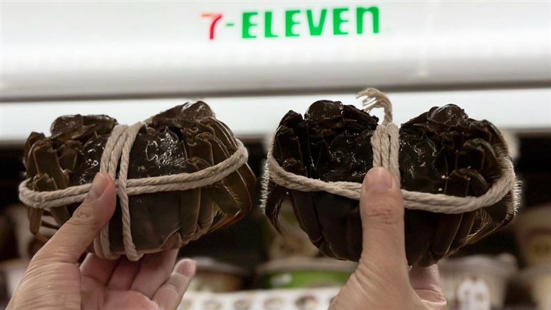 7-ELEVEN這些門市開賣活體大閘蟹！韓國麝香葡萄一串免200元 | 生活 | 三立新聞網 SETN.COM