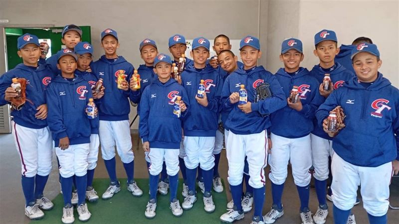 U12奪冠！辜仲諒問「日本跟韓國誰比較強」 小球員笑回4個字 | 運動 | 三立新聞網 SETN.COM