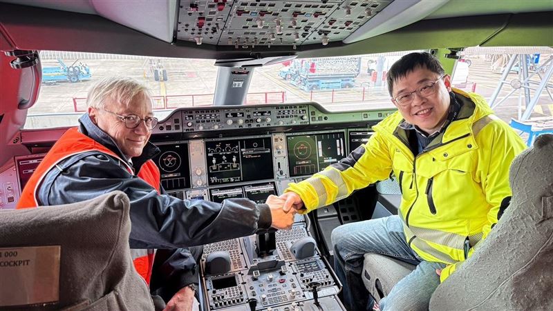 星宇航空第七架A350－900抵台！張國煒親自駕駛 燦笑畫面曝 | 生活 | 三立新聞網 SETN.COM
