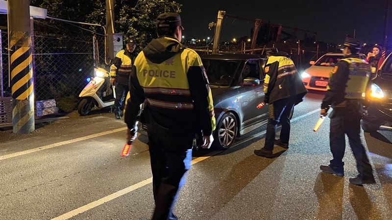 竹東黑幫內鬨槍戰1死5傷 150宜蘭警「威力掃蕩」30處幫派據點 | 社會 | 三立新聞網 SETN.COM