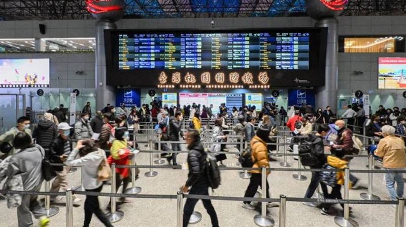 228假期結束2025剩4連假 網翻行事曆揭最強請假攻略 | 生活 | 三立新聞網 SETN.COM