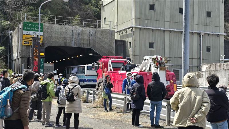 窗戶被撞碎！東京2巴士追撞47傷「有台灣人」 KKday：將全額退款 | 生活 | 三立新聞網 SETN.COM