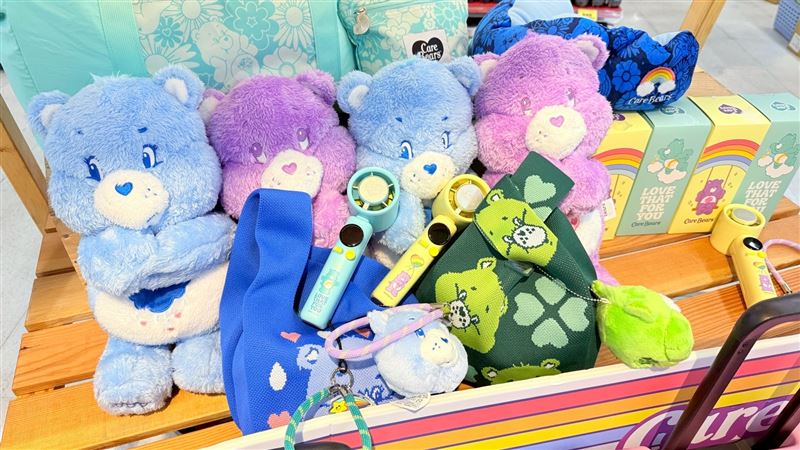 去年3天搶光！家樂福Care Bears全新周邊來了 行李箱、玩偶頸枕必收 | 生活 | 三立新聞網 SETN.COM
