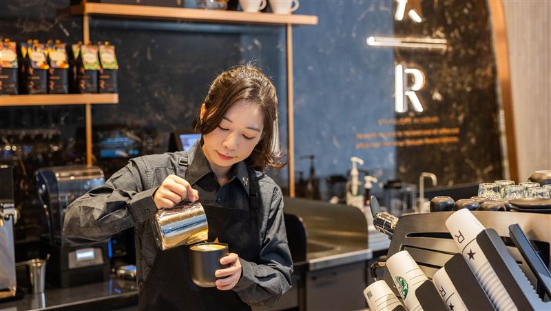 星巴克進駐南港Lalaport！3款典藏新飲品限定開喝 MOOMIN約你吃黑毛屋 | 生活 | 三立新聞網 SETN.COM