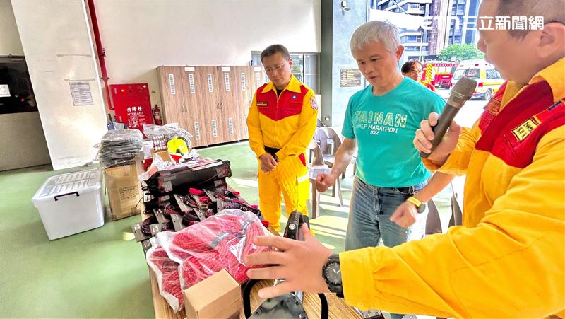 最暖兒子奉獻教育！他還掏150萬照顧台南市民：將父母親的愛化為大愛 | 社會 | 三立新聞網 SETN.COM