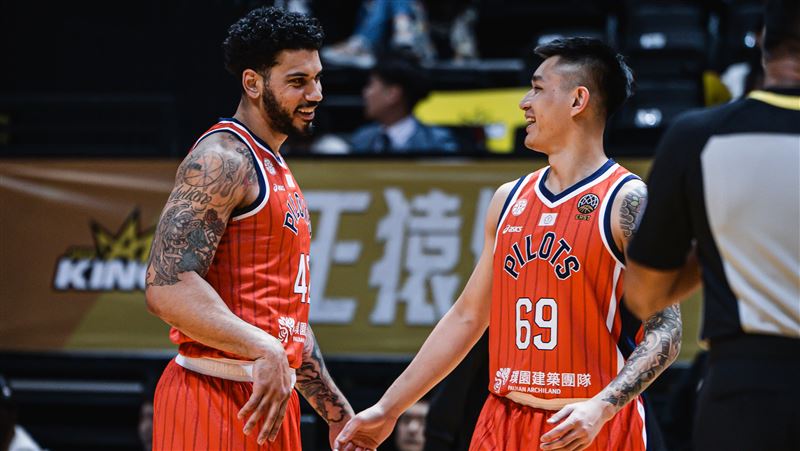 籃球／「夜王」盧峻翔轟26分三節就打卡下班 領航猿全勝闖BCL四強 | 運動 | 三立新聞網 SETN.COM