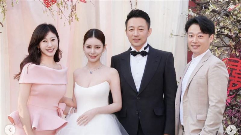 台8女星心疼Mandy「承受這麼多」！因這件事結緣 曝汪小菲婚禮現場細節 | 娛樂星聞 | 三立新聞網 SETN.COM