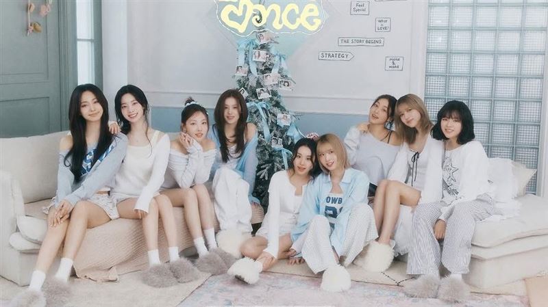 TWICE出道10年首度登台開唱！11月高雄世運開唱 巧撞金馬獎典禮 | 娛樂星聞