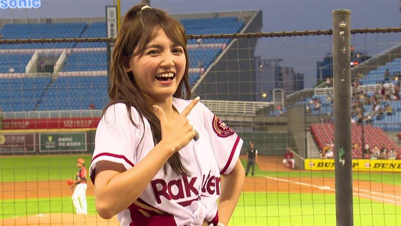 Dora罕見開嗆 搬出「8年背景」吐驚人之語！台灣人全動員 | 娛樂星聞