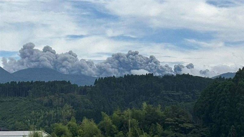 鹿兒島新燃岳火山噴發前兆？單日狂震800次 專家：岩漿疑往火山口移動 | 國際 | 三立新聞網 SETN.COM