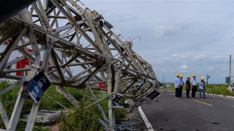 丹娜絲重創雲嘉南！逾71萬戶停電 台電動員萬人次全力搶修 | 生活 | 三立新聞網 SETN.COM