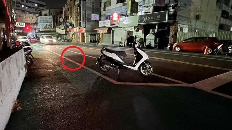 機車族困惑：白色實線旁能騎車？警解答「差5公分」恐罰1800 | 生活 | 三立新聞網 SETN.COM
