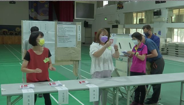 南投議員陳玉鈴罷免案1開票所結果出爐：同意214、不同意126 | 政治 | 三立新聞網 SETN.COM