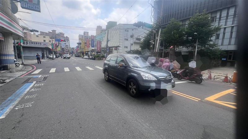16歲少女遭闖紅燈車撞「ICU搶命」…71歲翁辯：視力不好 | 社會 | 三立新聞網 SETN.COM