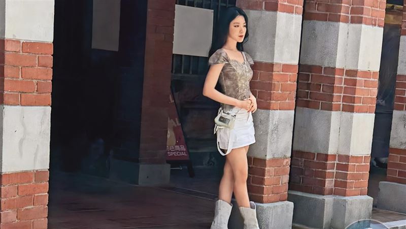 從女團拚出頭／獨家！現身大溪老街 舒華擺脫i-dle配角拍代言 | 娛樂星聞