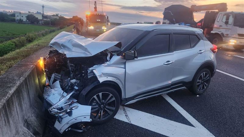 酒駕男醉上國道「1撞3」 3車連環撞害南下封閉40分 79歲駕駛送醫 | 社會 | 三立新聞網 SETN.COM