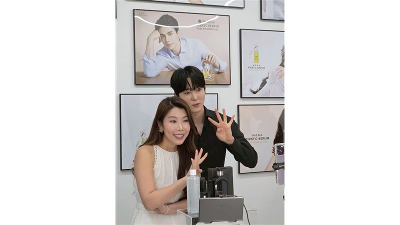 鞠同鎬驚喜現身 NC Baby 「雨欣」人氣直播間 引爆熱潮 | 生活 | 三立新聞網 SETN.COM