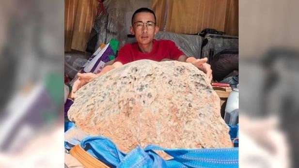 撿45.5億年前隕石重423公斤 隕石獵人超驚喜：像做夢 | 兩岸(大陸) | 三立新聞網 SETN.COM