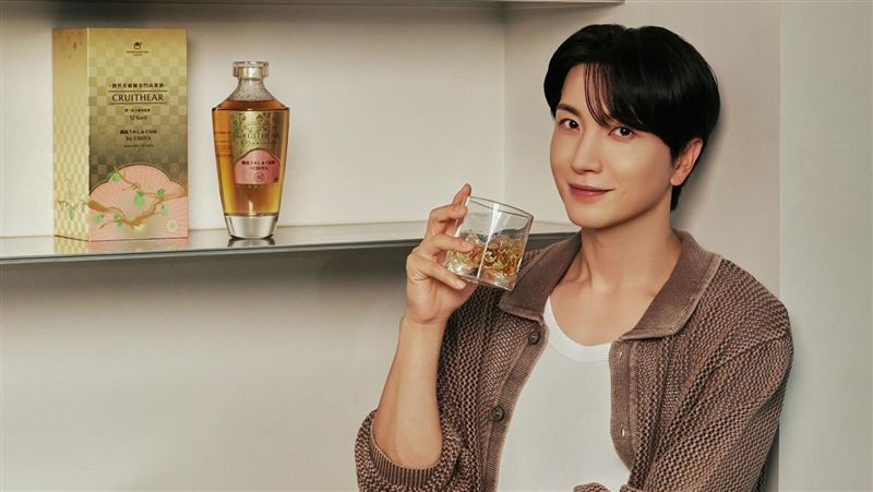 昔喝金門高粱醉倒！Super Junior利特續任代言人：請一直和我一起吧 | 娛樂星聞 | 三立新聞網 SETN.COM