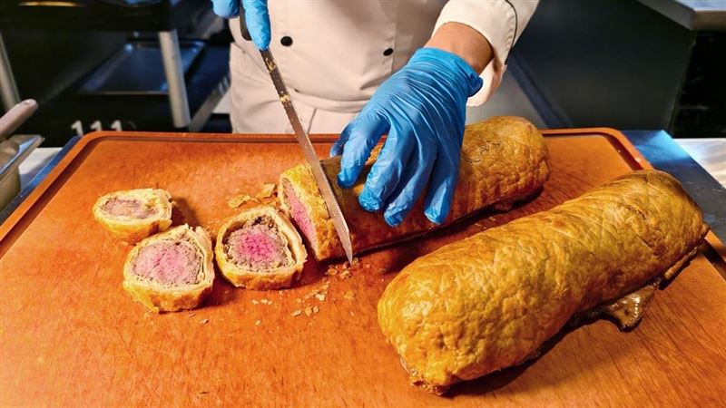 威靈頓牛排吃到飽！台北超狂Buffet買一送一 銀髮族還享65折 | 生活 | 三立新聞網 SETN.COM