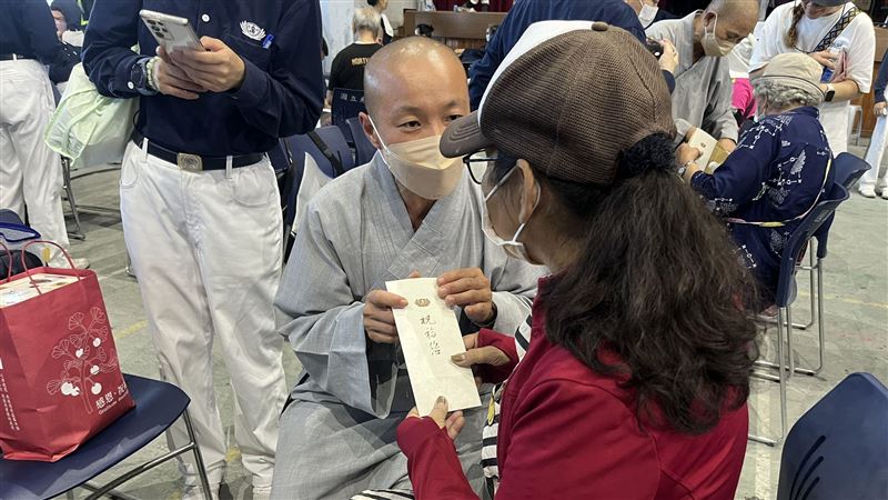 馳援光復水患 慈濟兩天發1111戶慰問金、5555萬元 | 生活 | 三立新聞網 SETN.COM