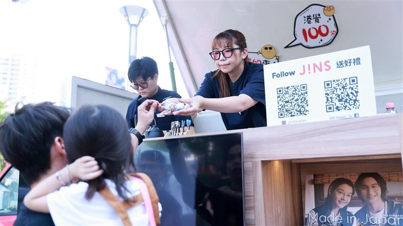 「JINS GO」來高雄啦！怕胖團吸上千粉絲塞爆漢神巨蛋廣場 | 生活 | 三立新聞網 SETN.COM