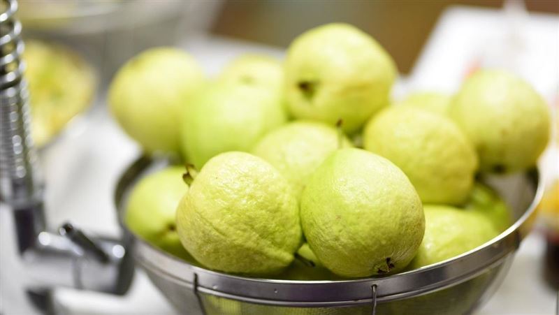 脆派VS軟派大對決！農業部揭香甜芭樂挑選指南 一種芭樂籽超少 | 生活 | 三立新聞網 SETN.COM